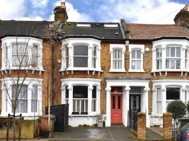 5 bedroom terraced house for sale