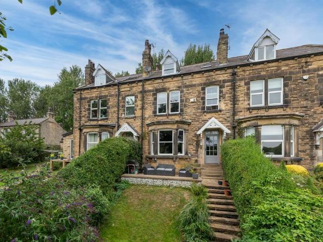 5 bedroom terraced house for sale