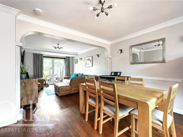 5 bedroom terraced house for sale