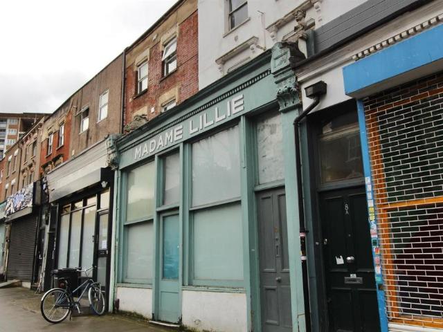 5 bedroom terraced house for sale