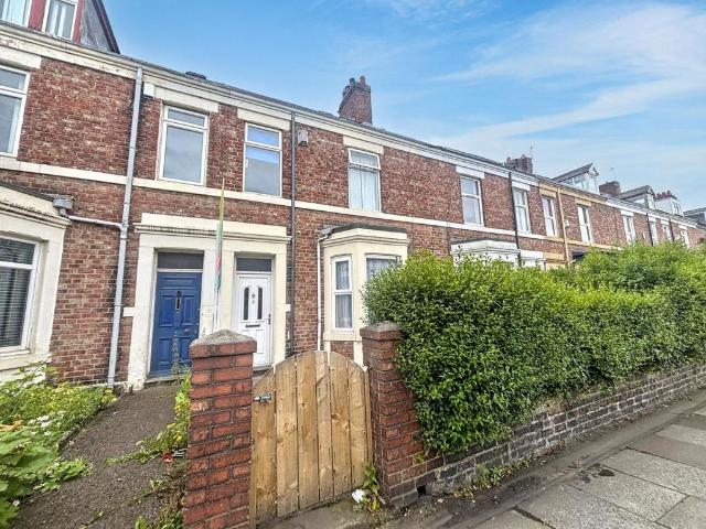 5 bedroom terraced house for sale