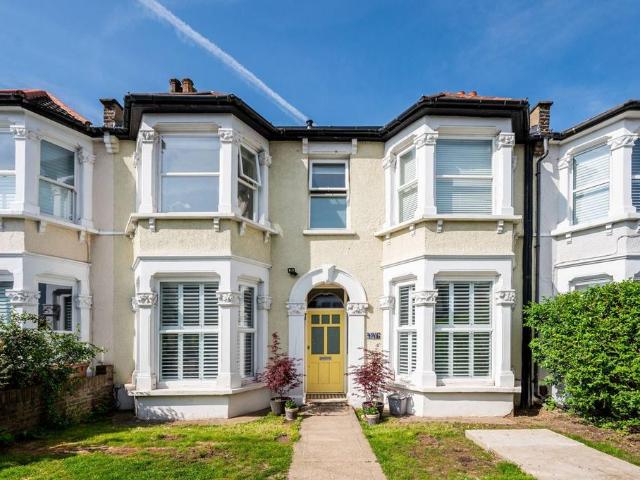 5 bedroom terraced house for sale