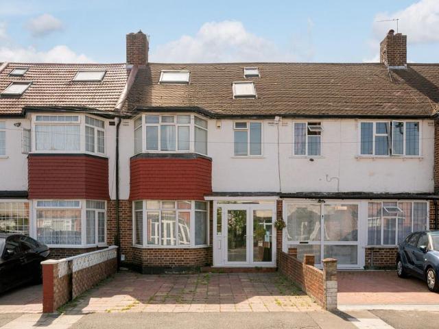 5 bedroom terraced house for sale