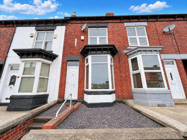 5 bedroom terraced house for sale