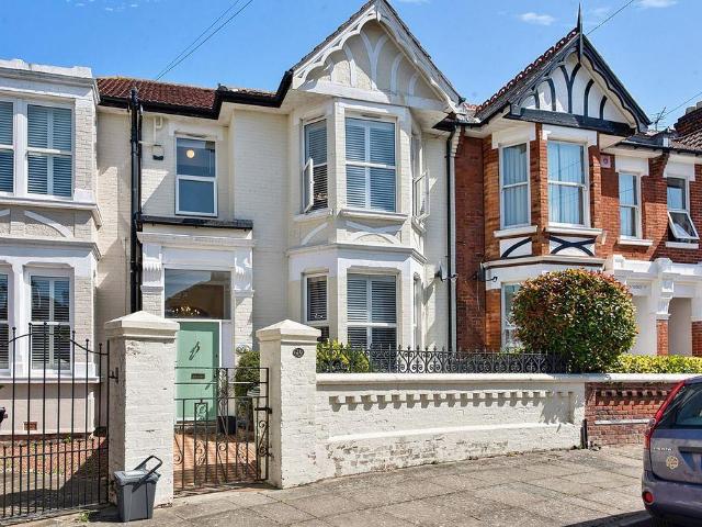 5 bedroom terraced house for sale
