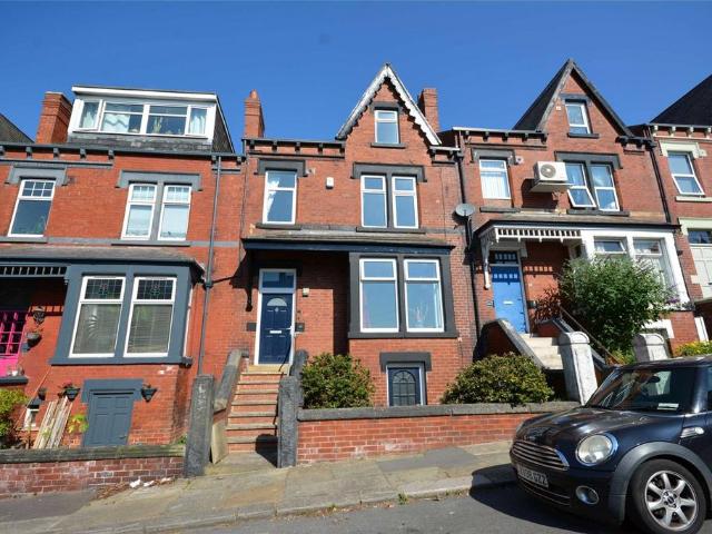 5 bedroom terraced house for sale