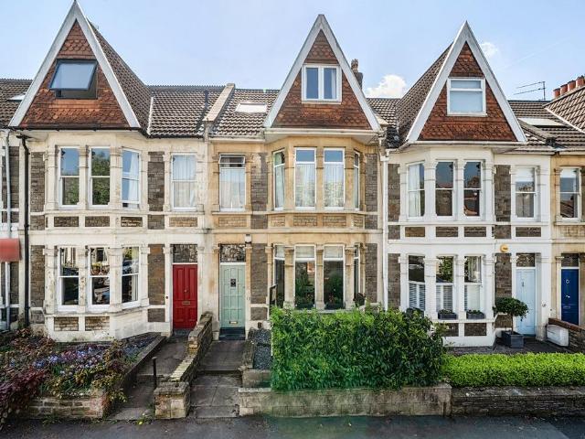 5 bedroom terraced house for sale