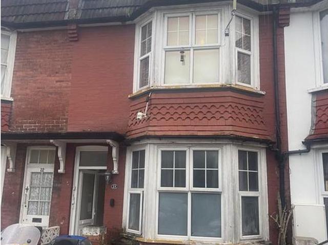 5 bedroom terraced house for sale