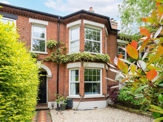 5 bedroom terraced house for sale