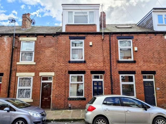 5 bedroom terraced house for sale