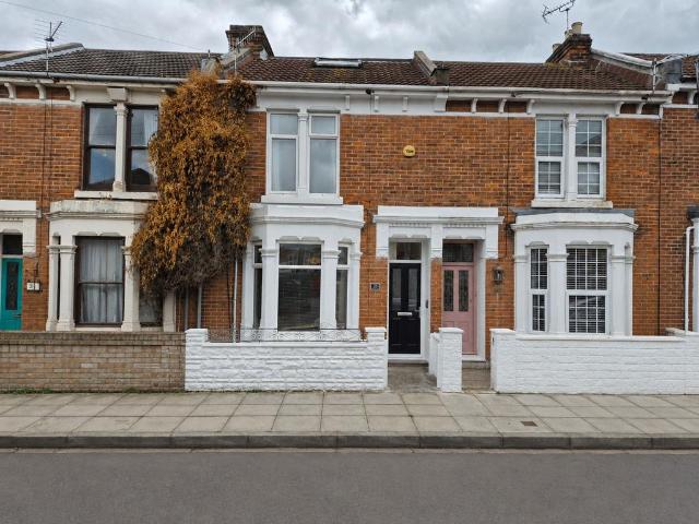 5 bedroom terraced house for sale