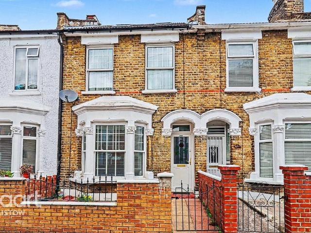 5 bedroom terraced house for sale