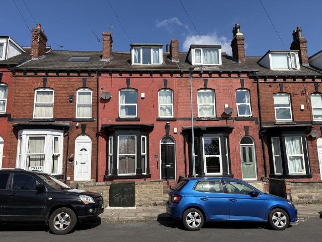 5 bedroom terraced house for sale