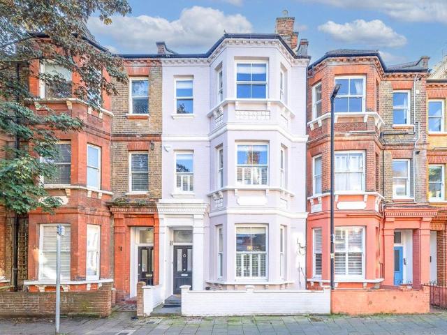 5 bedroom terraced house for sale