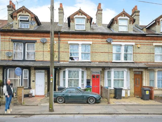 5 bedroom terraced house for sale