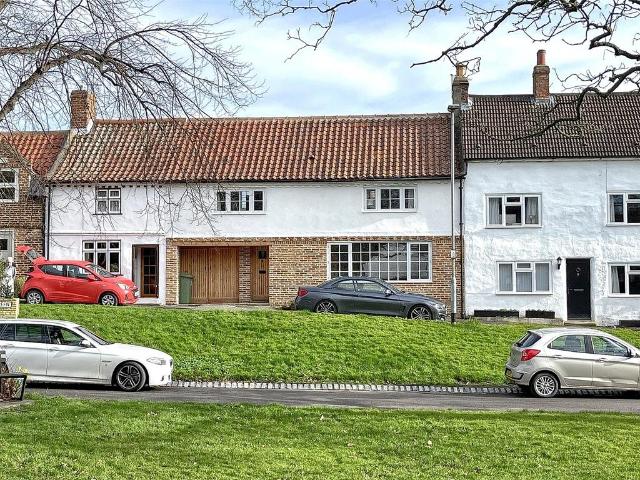 5 bedroom terraced house for sale
