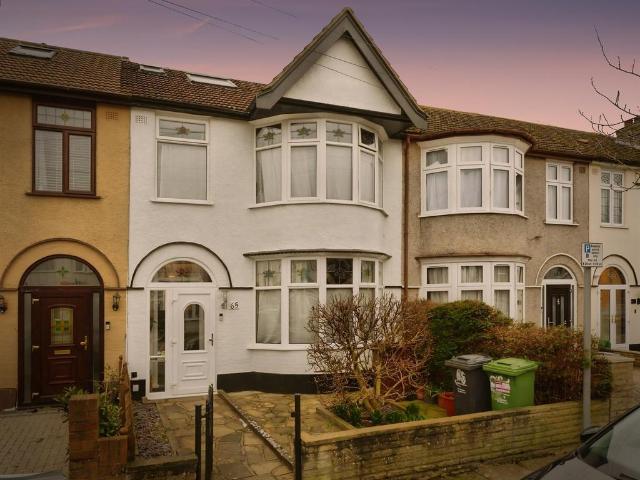 5 bedroom terraced house for sale