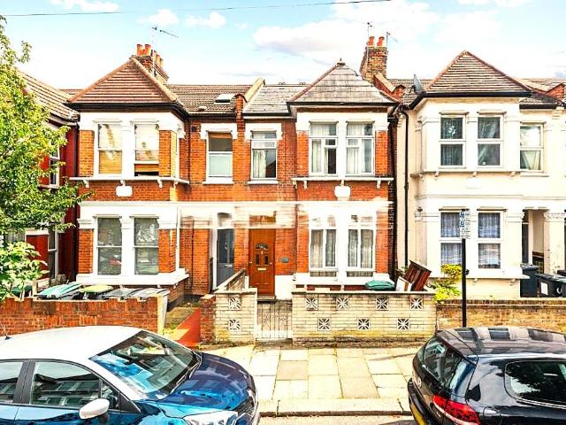 5 bedroom terraced house for sale