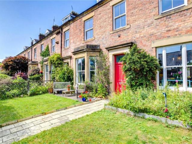 5 bedroom terraced house for sale