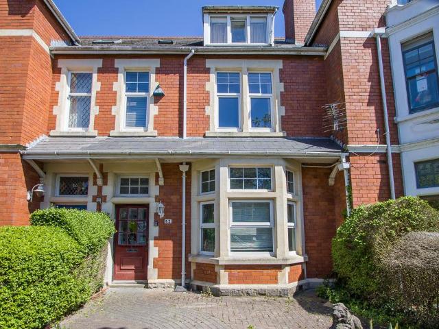 5 bedroom terraced house for sale