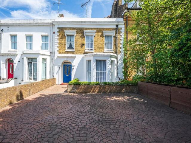 5 bedroom terraced house for sale