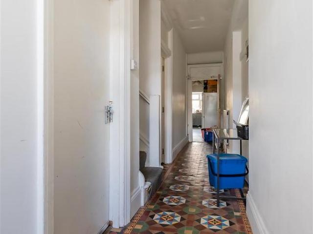 5 bedroom terraced house for sale