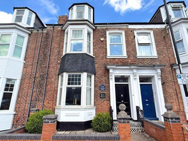 5 bedroom terraced house for sale