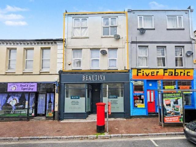 5 bedroom terraced house for sale