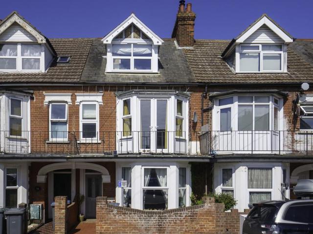 5 bedroom terraced house for sale