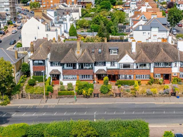 5 bedroom terraced house for sale