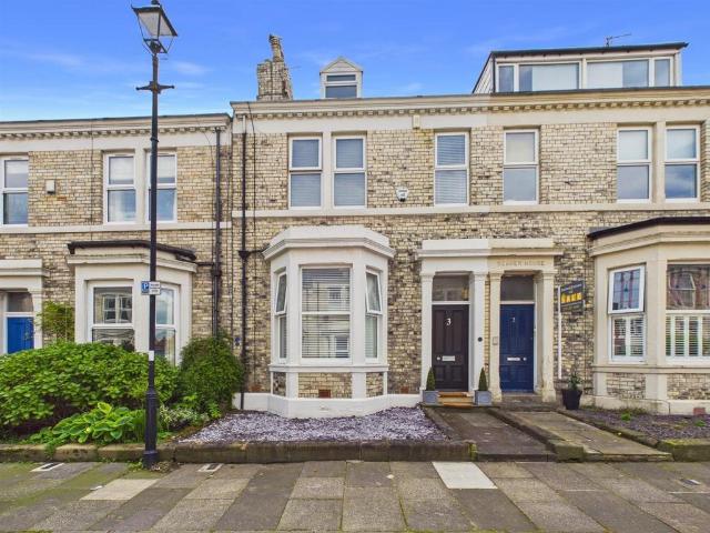 5 bedroom terraced house for sale