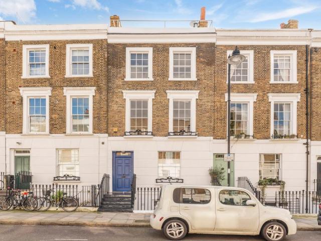 5 bedroom terraced house for sale