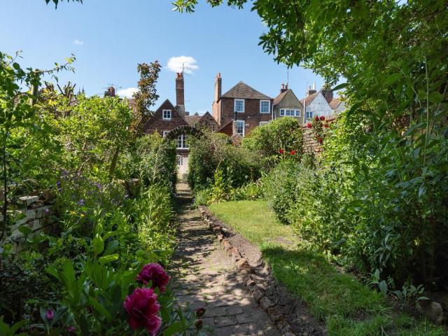 5 bedroom terraced house for sale