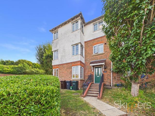 5 bedroom terraced house for sale