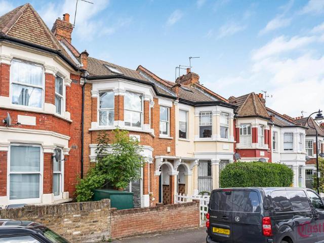 5 bedroom terraced house for sale
