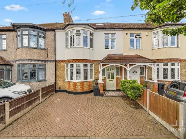 5 bedroom terraced house for sale
