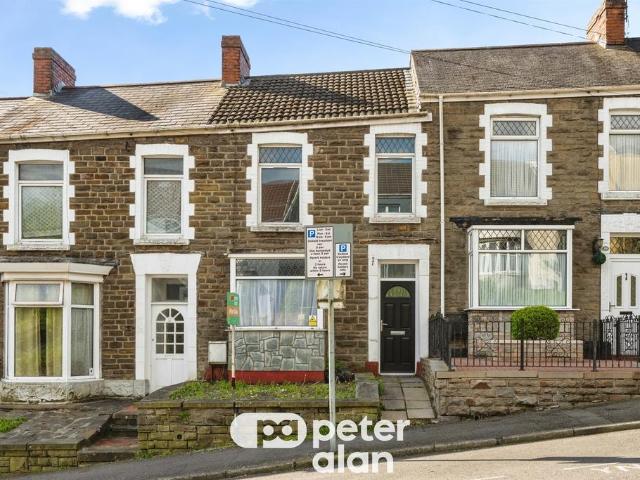 5 bedroom terraced house for sale