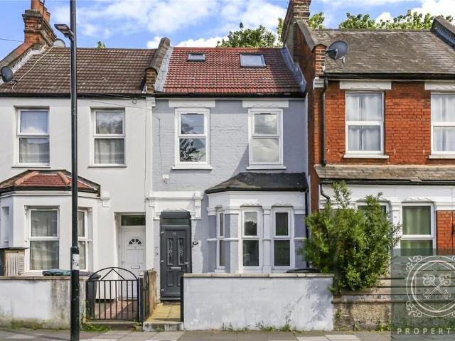 5 bedroom terraced house for sale