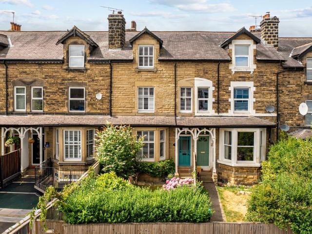5 bedroom terraced house for sale