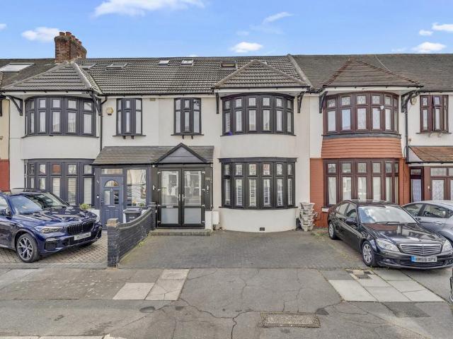 5 bedroom terraced house for sale