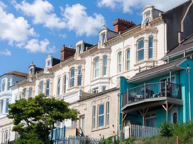 5 bedroom terraced house for sale