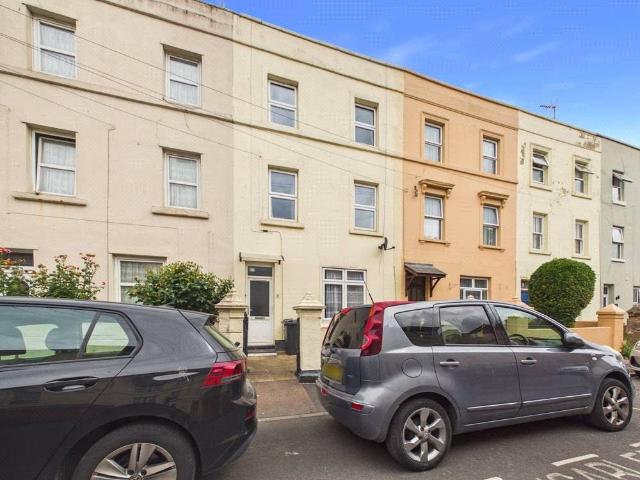 5 bedroom terraced house for sale