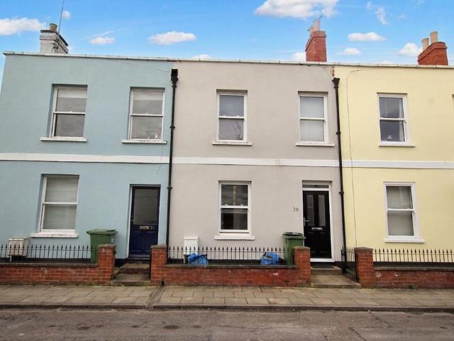 5 bedroom terraced house for sale