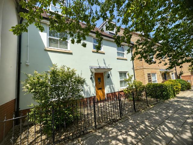 5 bedroom terraced house for sale
