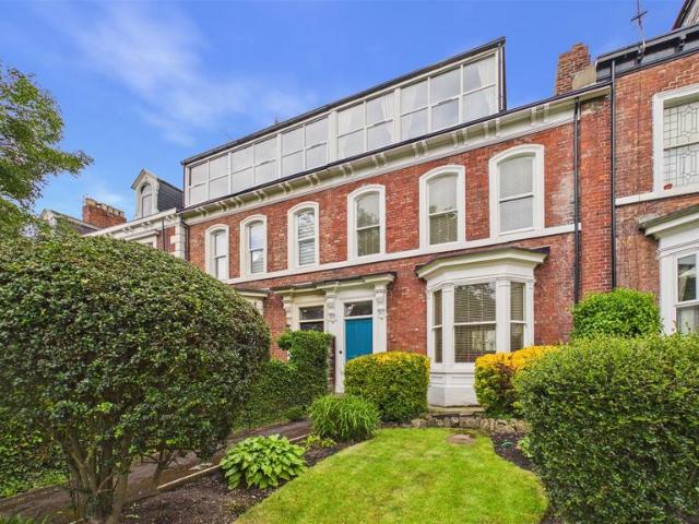 5 bedroom terraced house for sale
