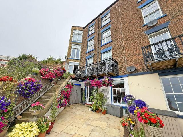 5 bedroom terraced house for sale