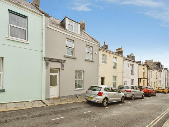 5 bedroom terraced house for sale