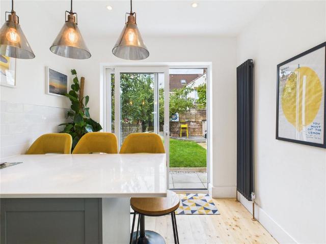 5 bedroom terraced house for sale