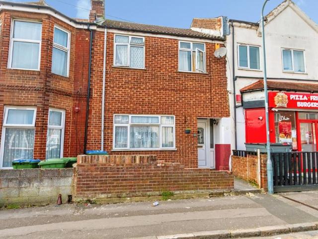 5 bedroom terraced house for sale