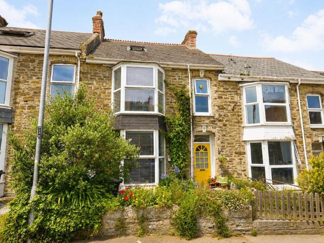 5 bedroom terraced house for sale